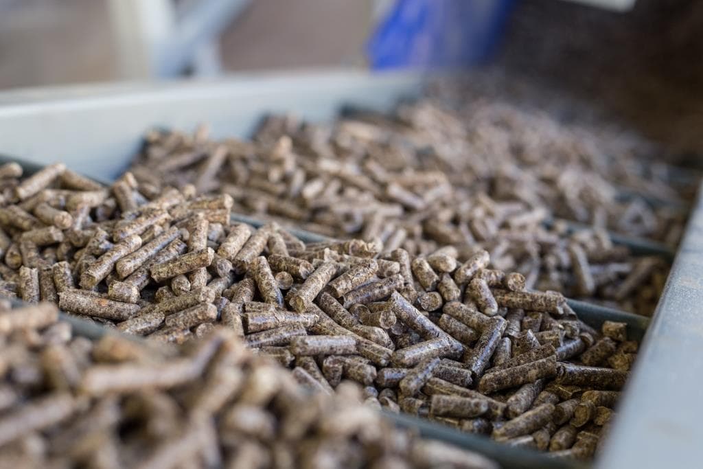 How Much Does 1 Ton Of Wood Pellets Cost RICHI How Much Does 1 Ton Of Wood Pellets Cost RICHI